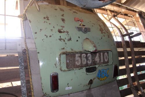 Vintage Morris Minor Boot Lid with Original Q Rego Plate