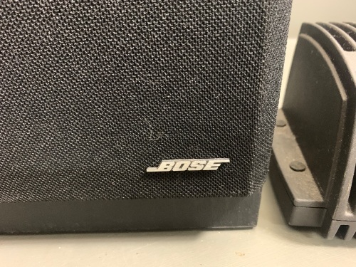 Bose Lifestyle SA-3 Stereo Amplifier Pair of Bose 2001 Speakers