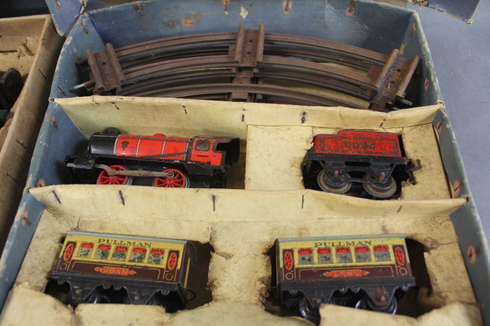 3 Vintage Clockwork Hornby Trains Box Sets - Boxes As Is but Sets in ...