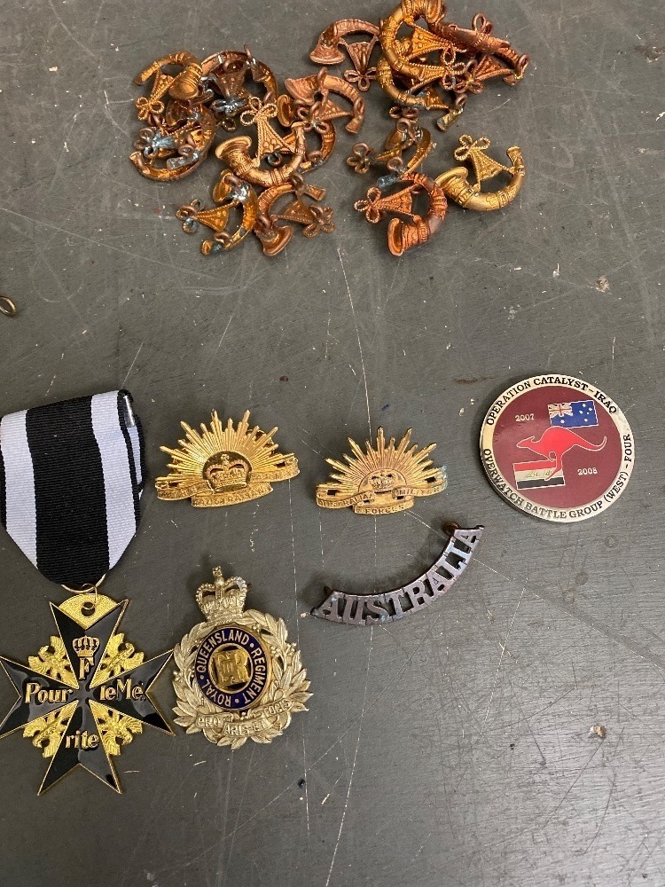 Defence Force Badges, Pack Engineers Collar Badges (30) & Pack Buglers (20)