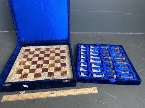 Stunning Alabaster Boxed Chess Set