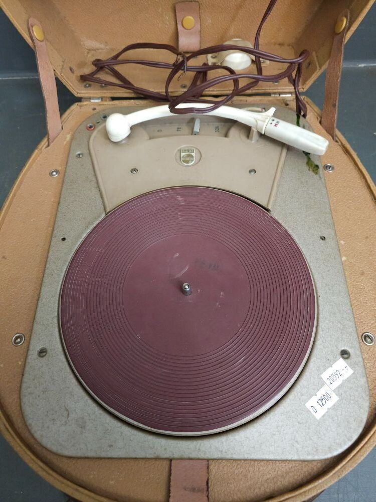 Vintage Philips Portable Record Player Circa 1939 -1947