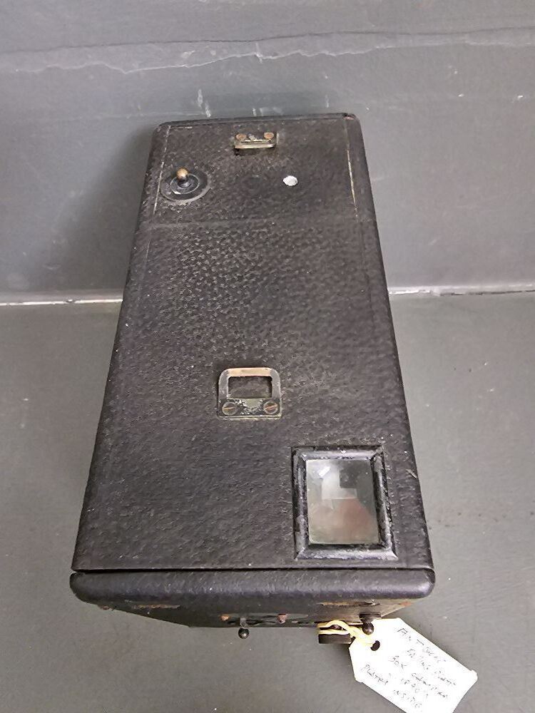 Antique Falling Plate Box Camera C.1890s - Plates Inside