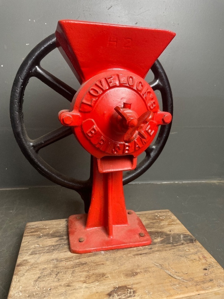 Vintage Lovelock (Brisbane) Cast Iron Corn Cracker